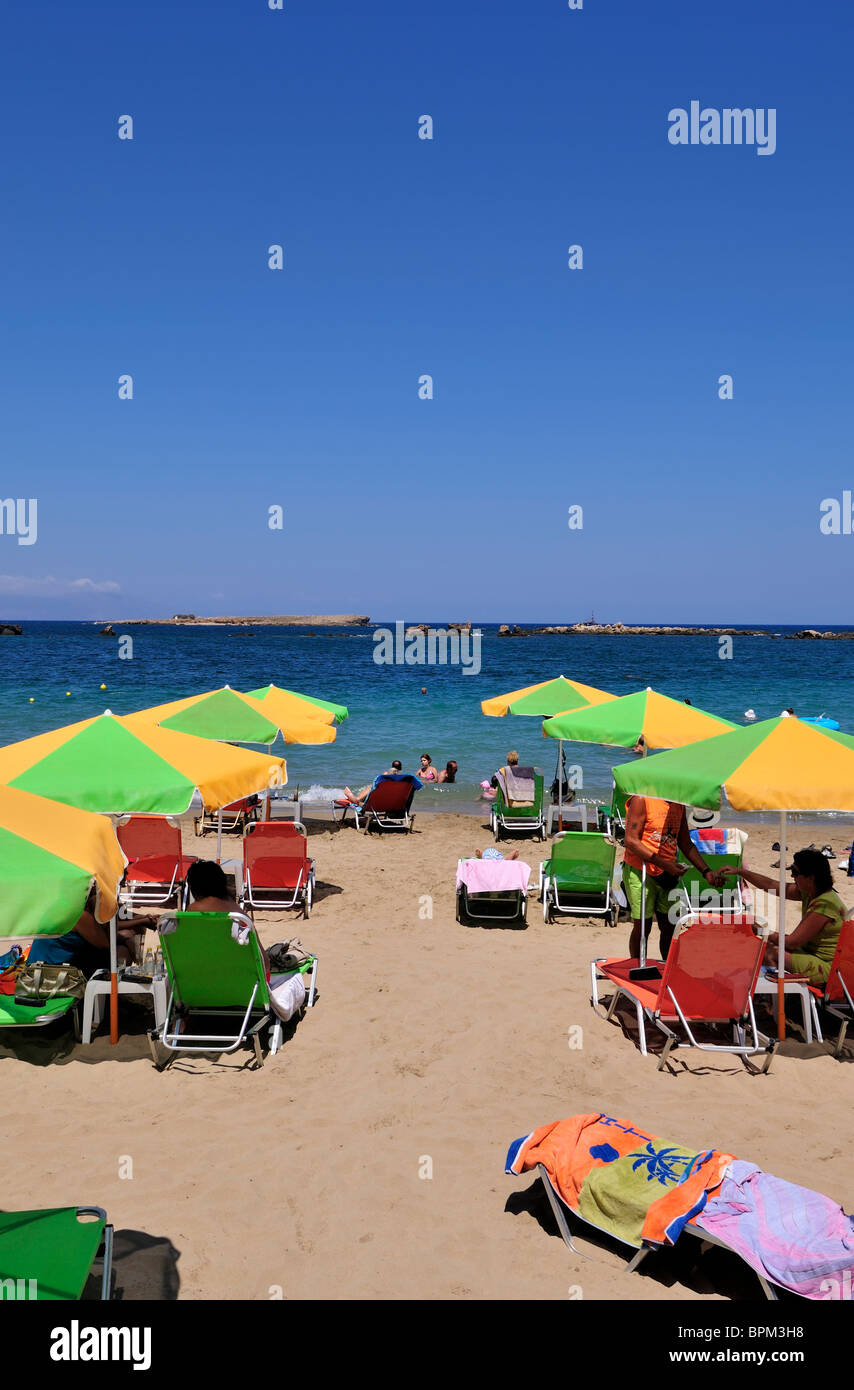 Nea Chora Strand, Stadt Chania, Kreta, Griechenland Stockfotografie - Alamy