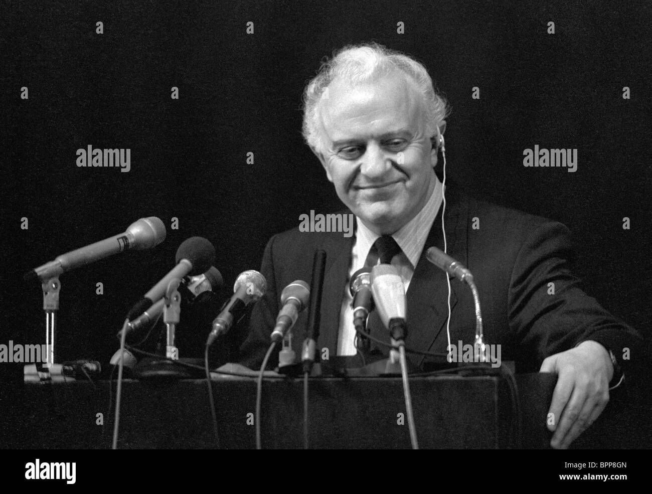 Soviet Foreign Minister Eduard Shevardnadze Stockfotos und -bilder ...