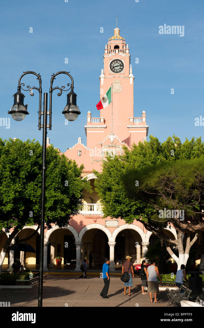 Palacio Municipal, Plaza Mayor, Merida, Yucatan, Mexiko Stockfotografie ...
