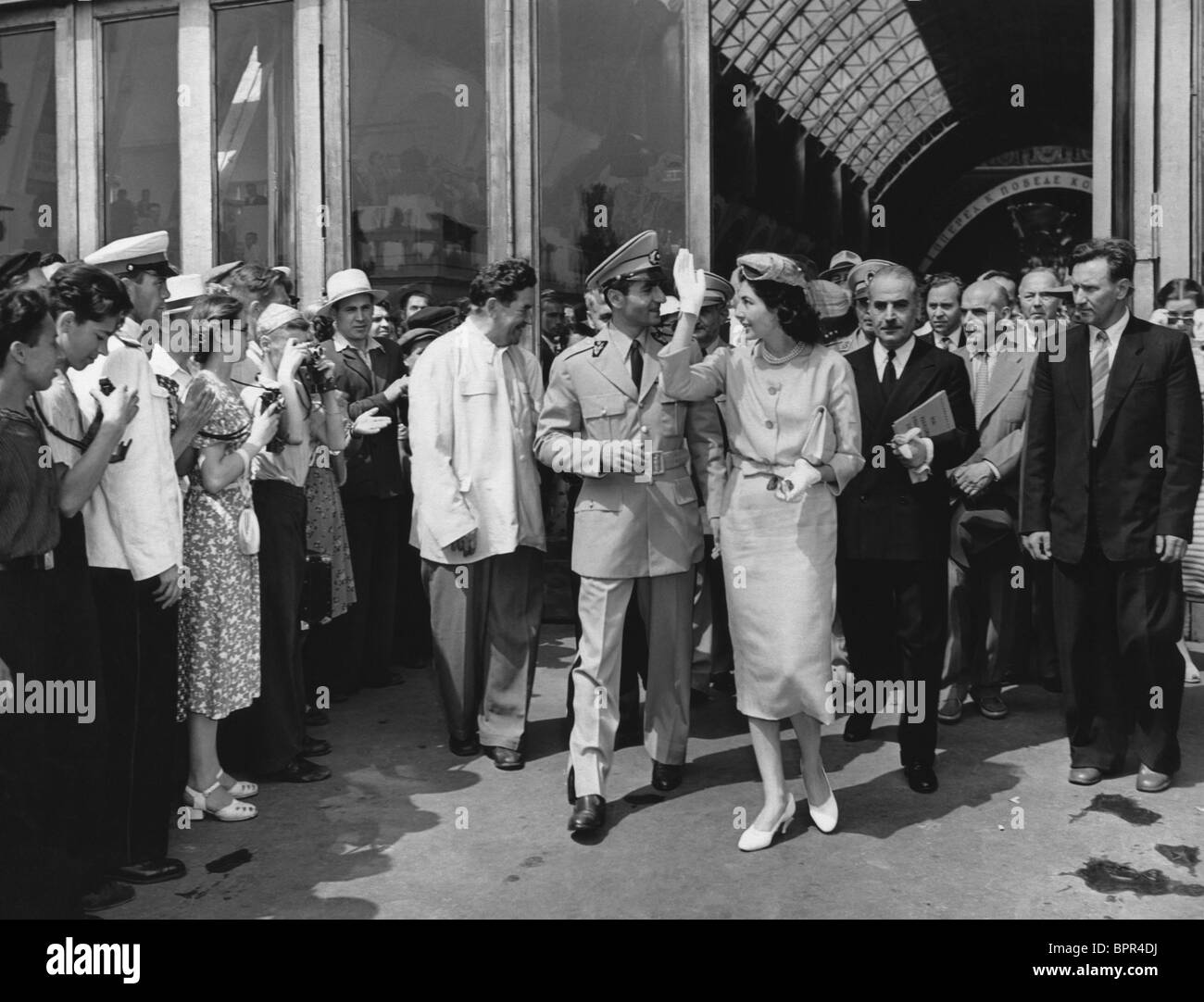 Schah Reza Pahlavi Schwarzweiß-Stockfotos und -bilder - Alamy