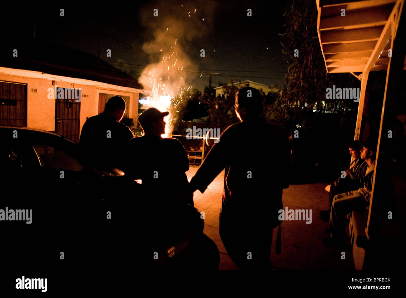 Die gangs sind alle hier -Fotos und -Bildmaterial in hoher Auflösung ...