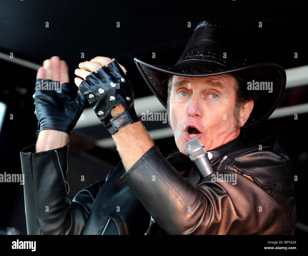 Singer laren -Fotos und -Bildmaterial in hoher Auflösung – Alamy