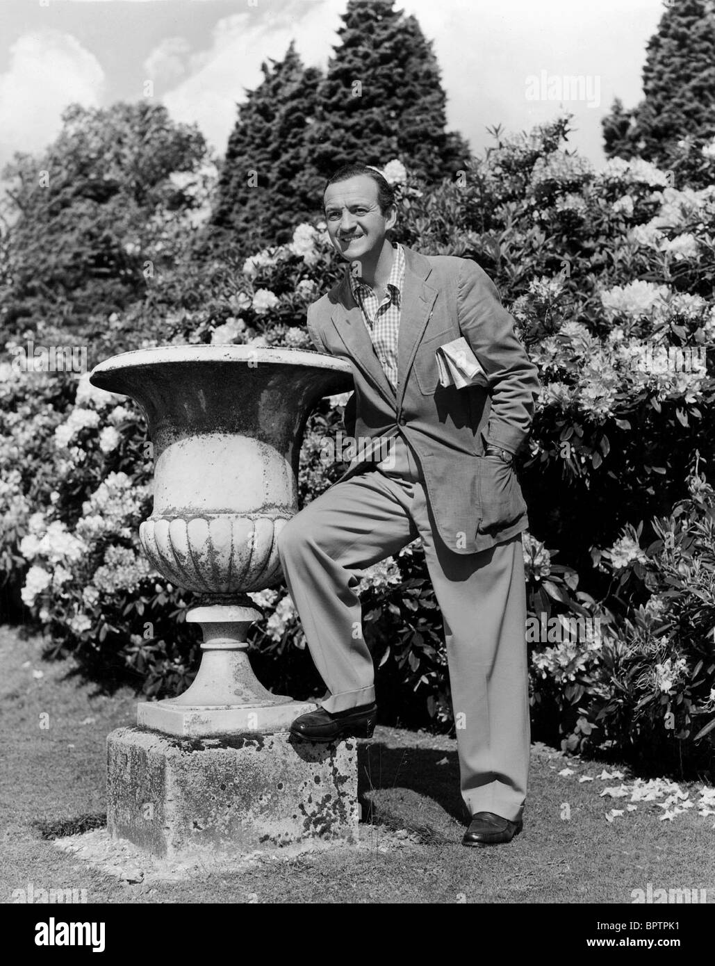 David niven david niven david Schwarzweiß-Stockfotos und -bilder - Alamy