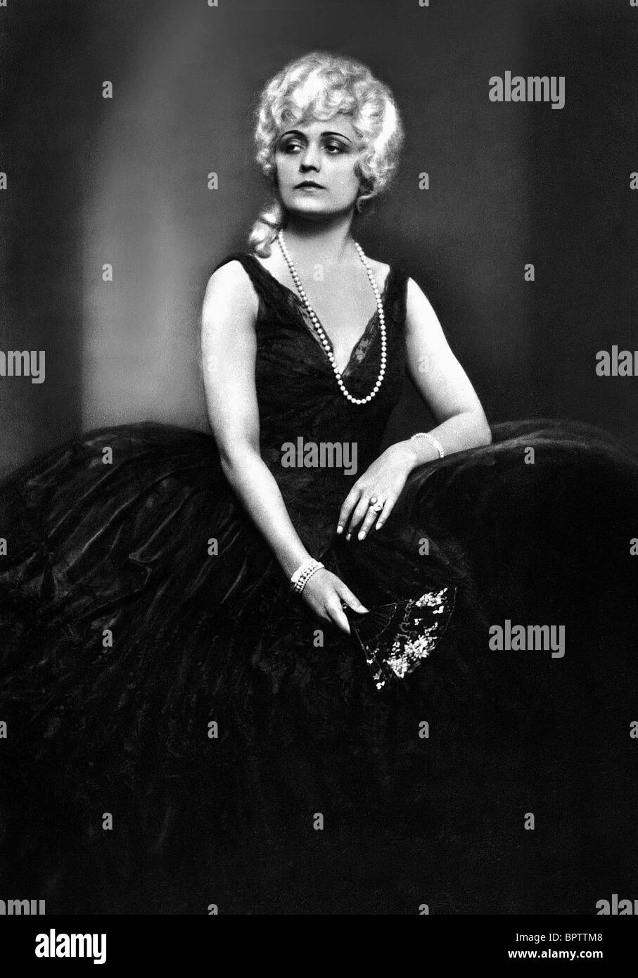 POLA NEGRI SCHAUSPIELERIN (1927 Stockfotografie - Alamy