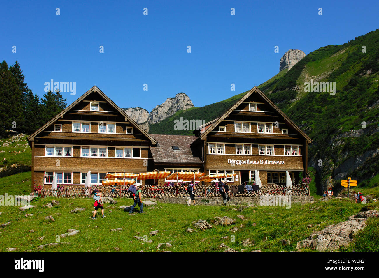 Ankunft am Berg Gasthaus Bollenwees, Bruelisau Wanderer, Alpstein ...
