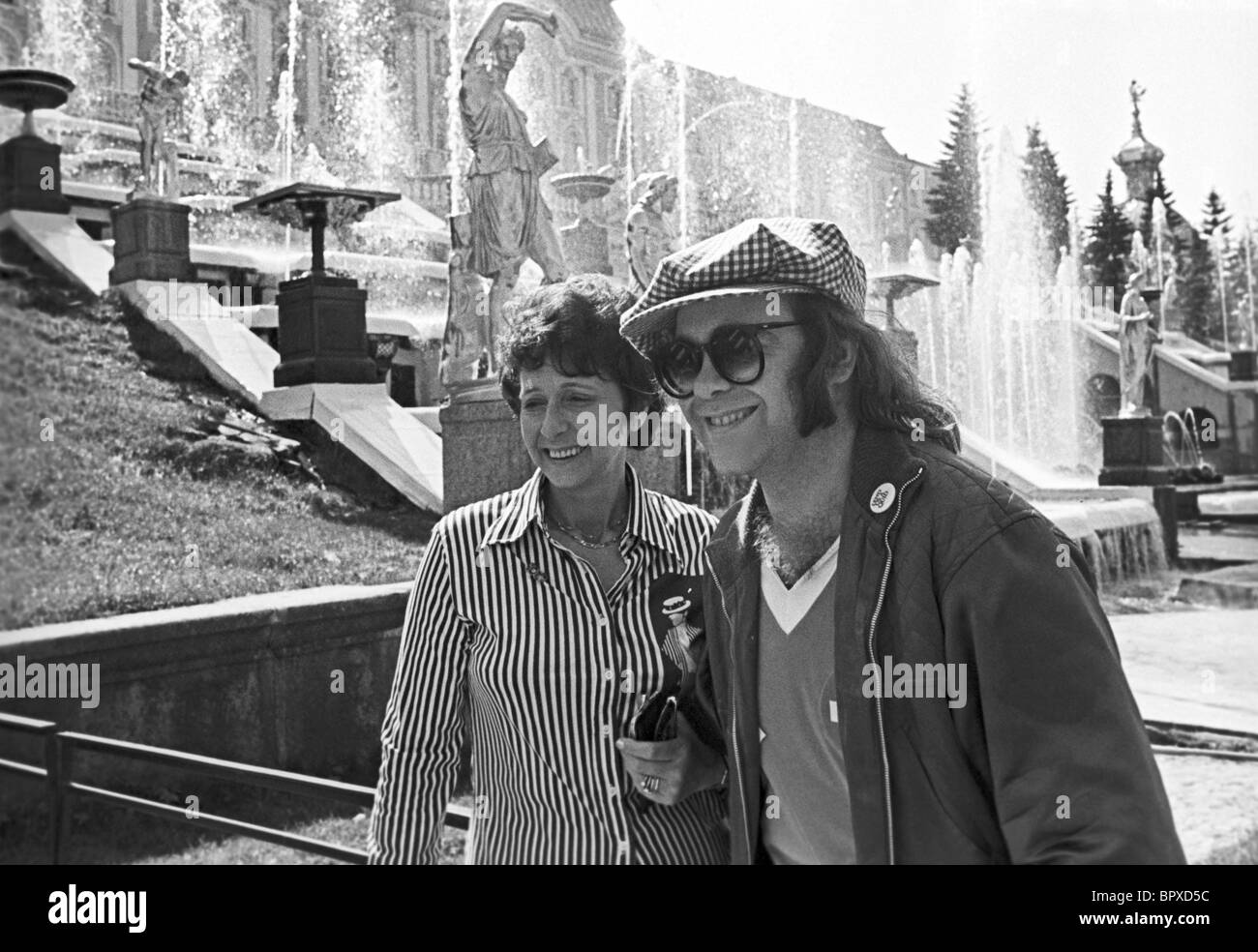 Elton John 1979 Stockfotos und -bilder Kaufen - Alamy