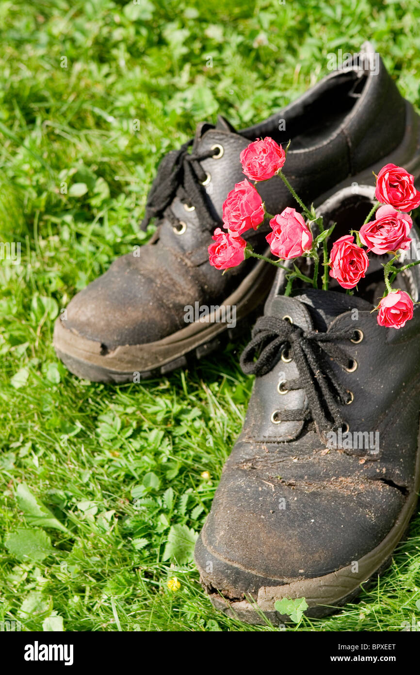 Schmutzige arbeitsschuhe -Fotos und -Bildmaterial in hoher Auflösung ...