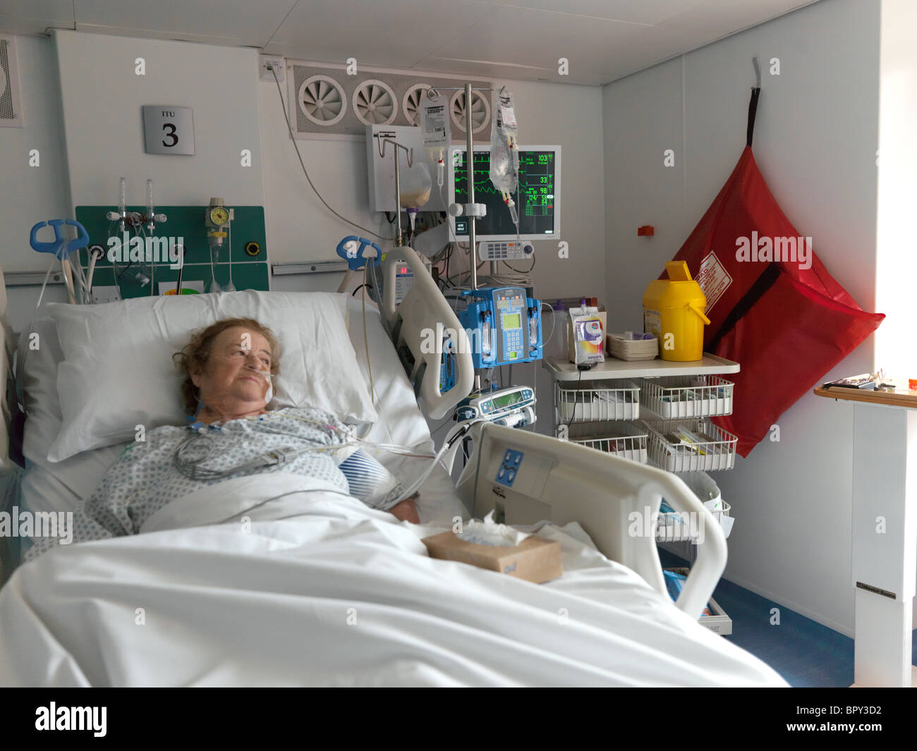 Londoner krankenhaus auf der intensivstation -Fotos und -Bildmaterial ...