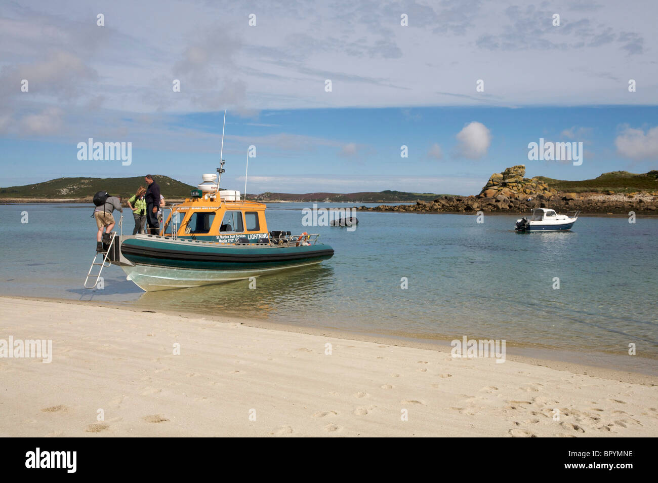 Lokalen Schiffsverbindung zwischen den Inseln, die Hinterlegung von ...