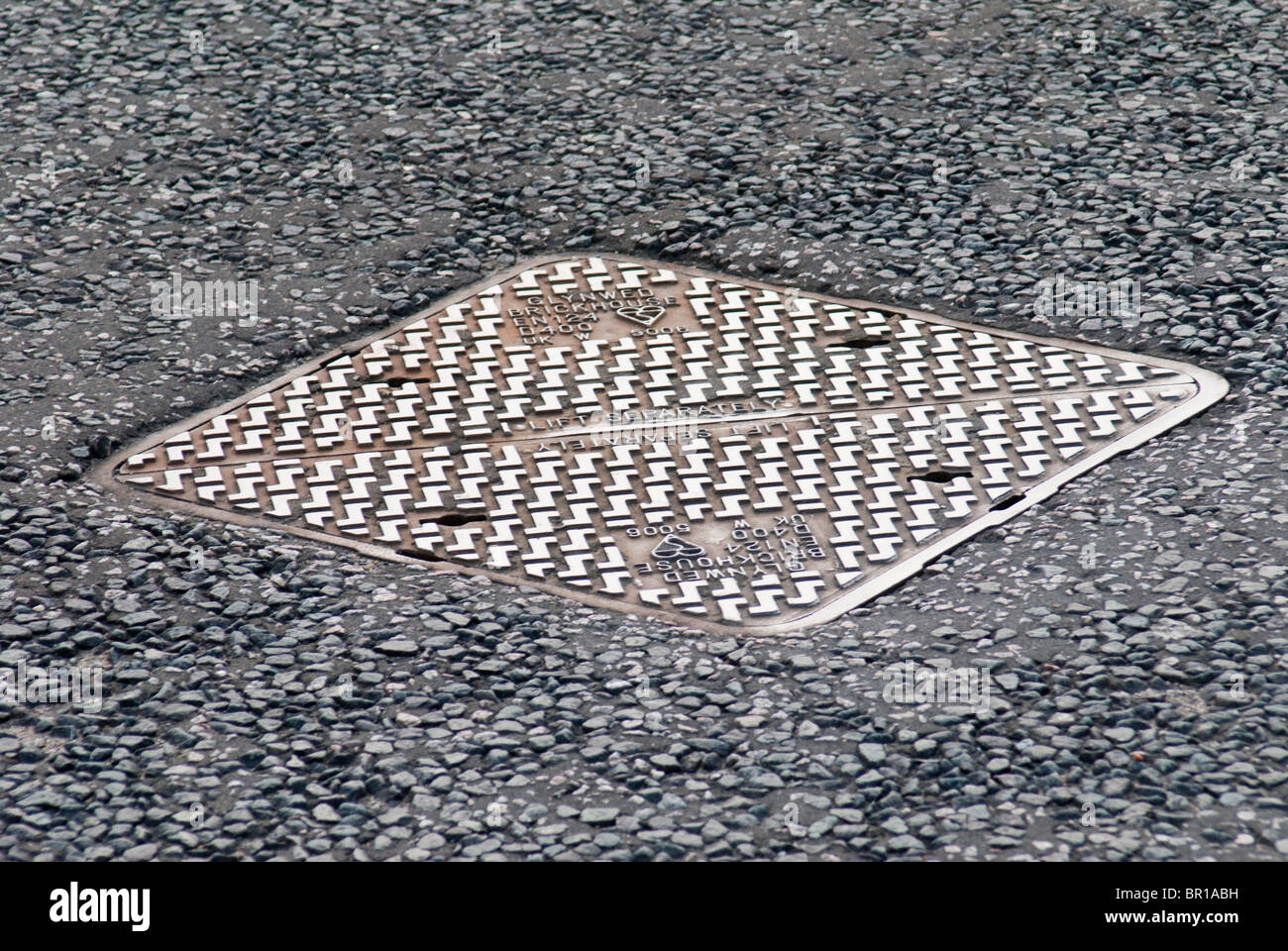 'drain cover' -Fotos und -Bildmaterial in hoher Auflösung – Alamy