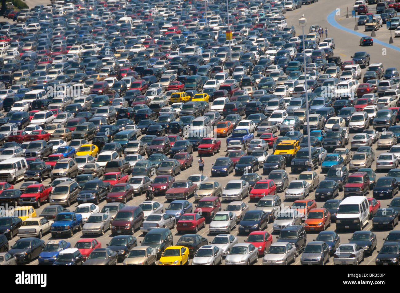 überfüllten Parkplatz Parkplatz mit Automobilen Stockfotografie - Alamy