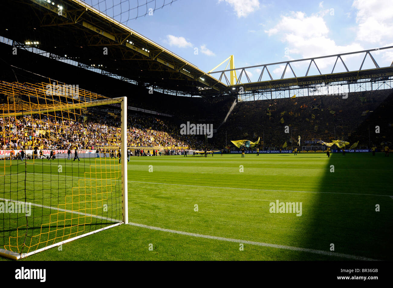 Signal-Iduna-Park Arena in Dortmund Stockfotografie - Alamy
