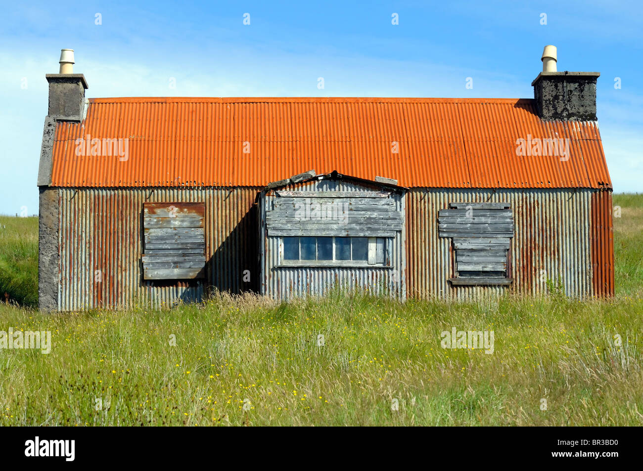 Altes wellblech -Fotos und -Bildmaterial in hoher Auflösung – Alamy