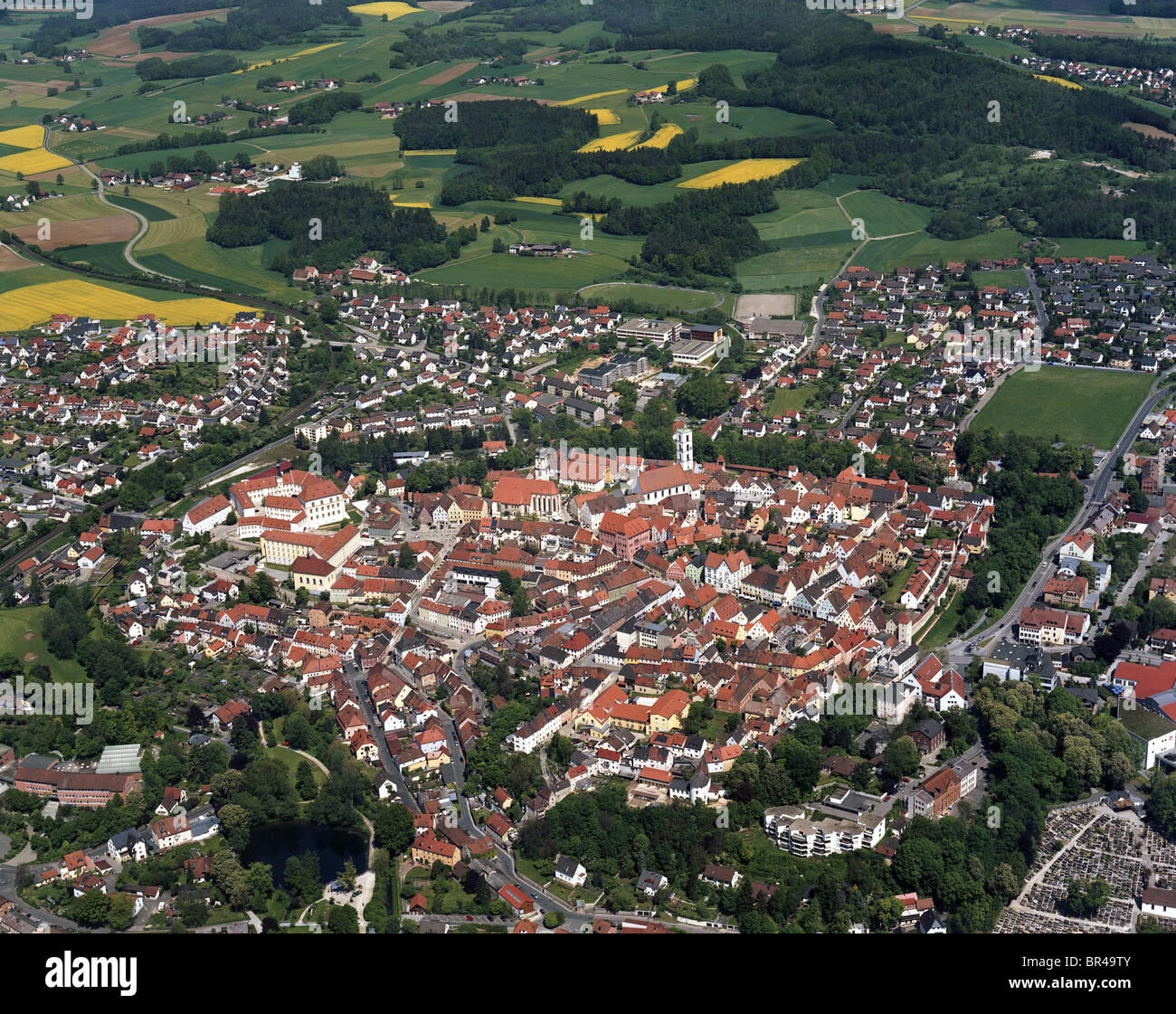 wunderschöne Aussicht auf Stadt und Burg Sulzbach, Deutschland, Bayern ...