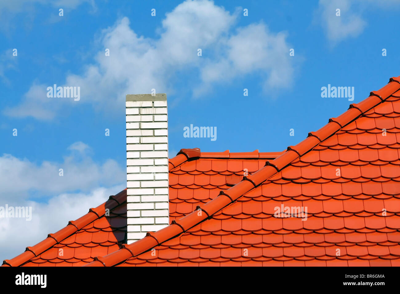 Dach und himmel -Fotos und -Bildmaterial in hoher Auflösung – Alamy