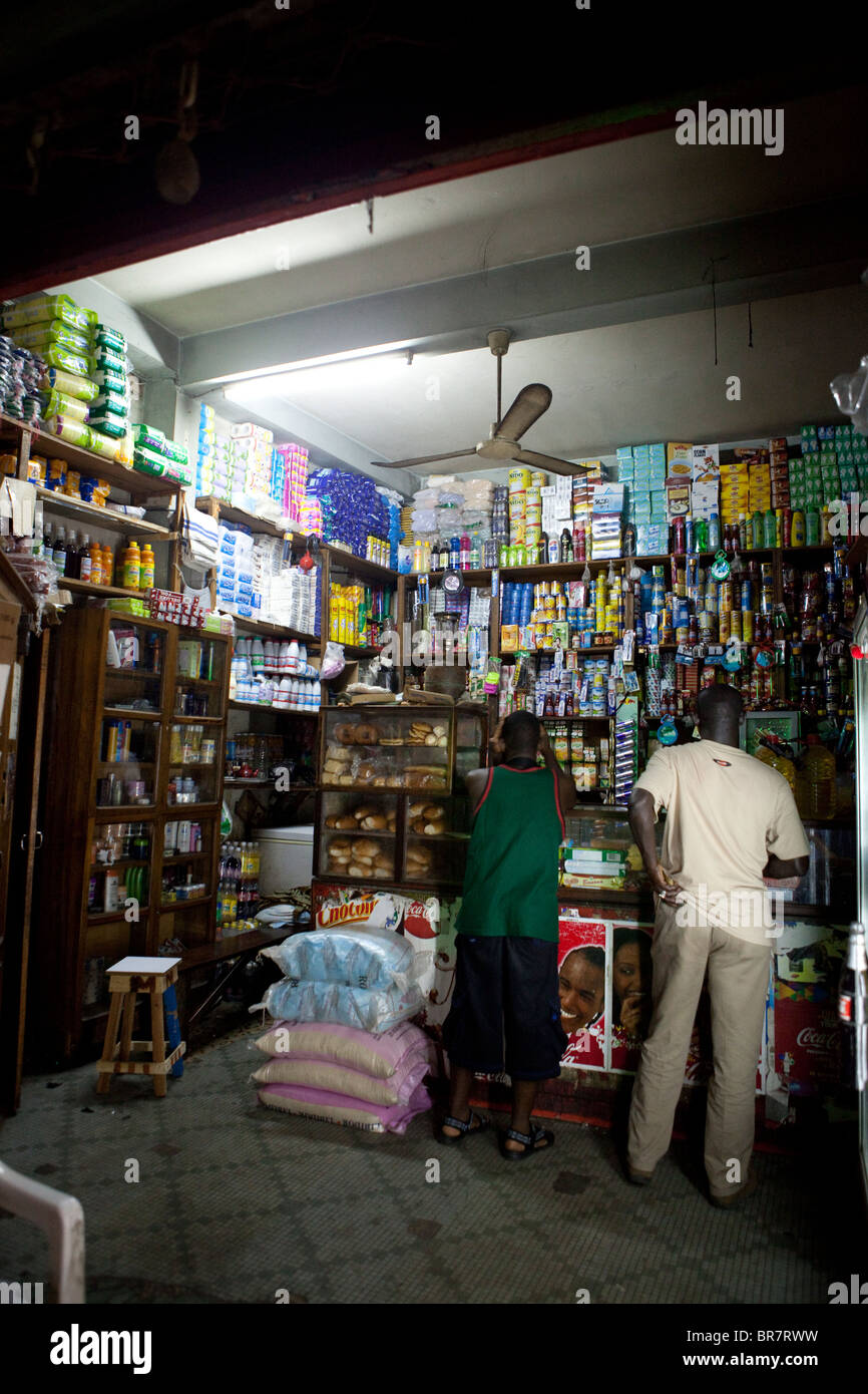 Downtown dakar -Fotos und -Bildmaterial in hoher Auflösung – Alamy
