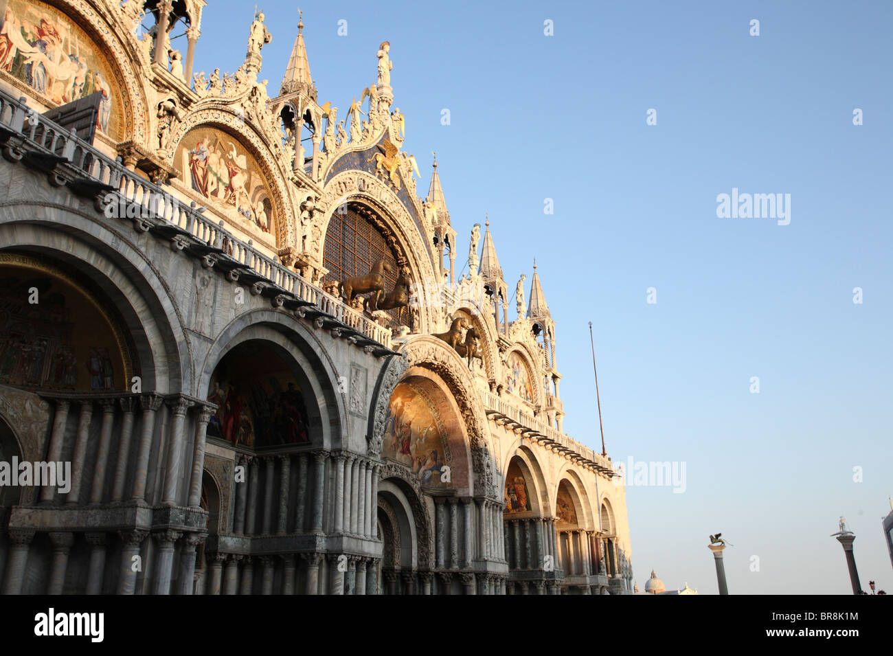 St markiert kathedralen -Fotos und -Bildmaterial in hoher Auflösung – Alamy