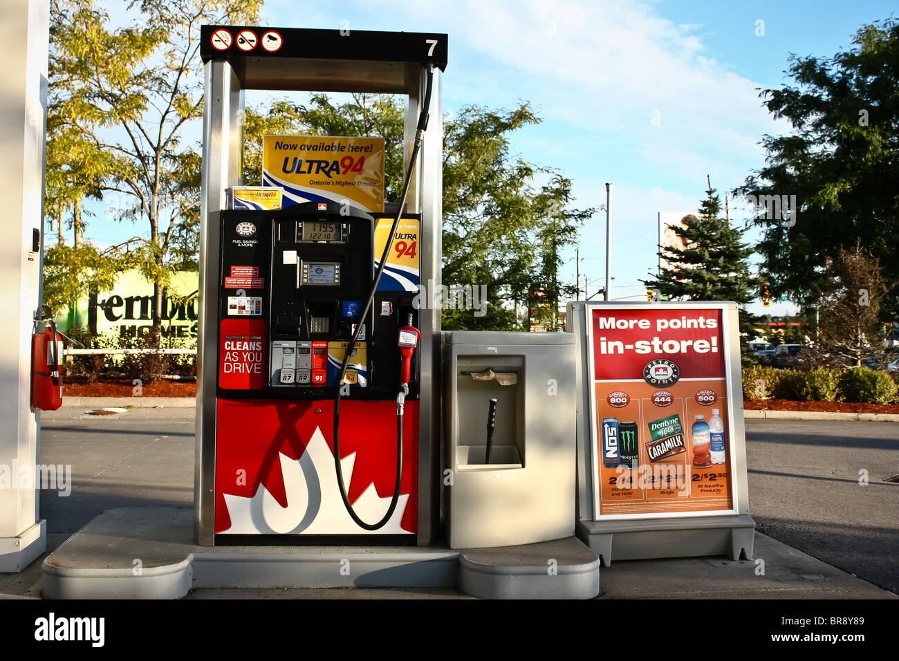 Gas station pump -Fotos und -Bildmaterial in hoher Auflösung – Alamy