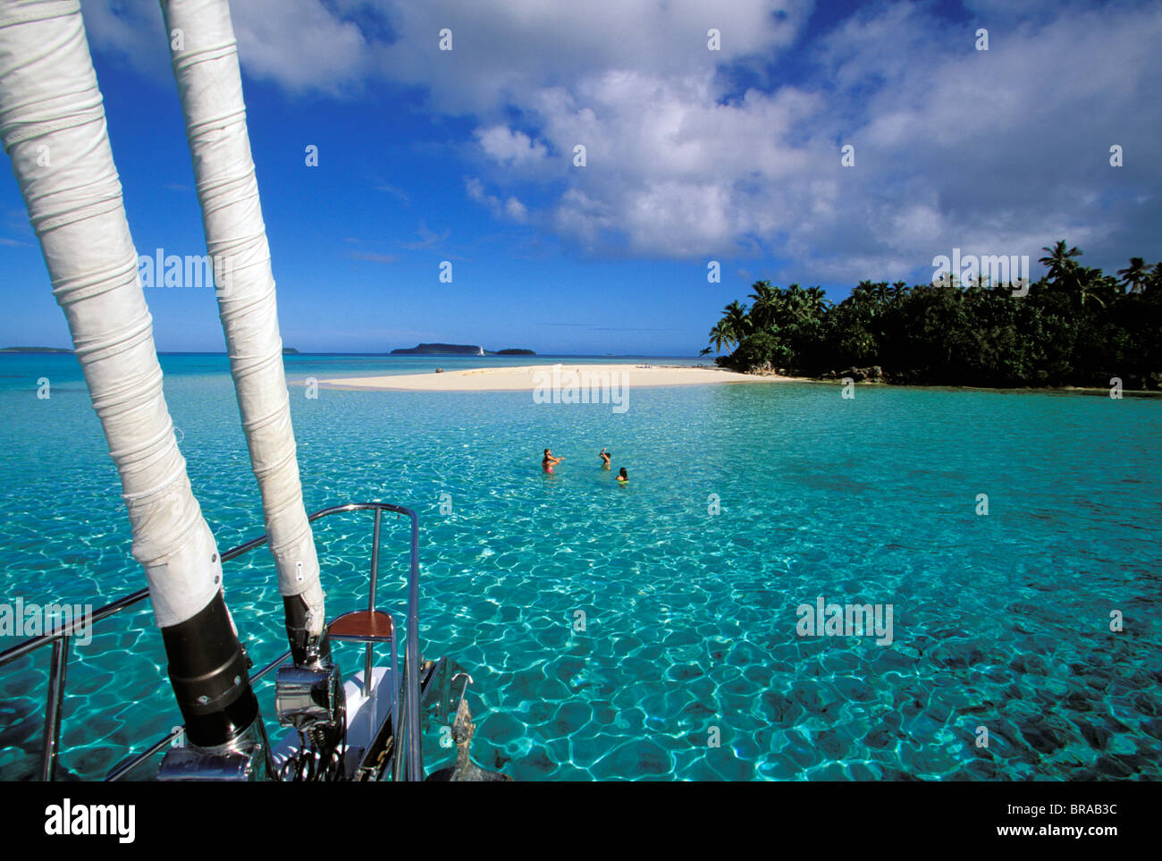 Menschen an bord von kreuzfahrtsegeln -Fotos und -Bildmaterial in hoher ...