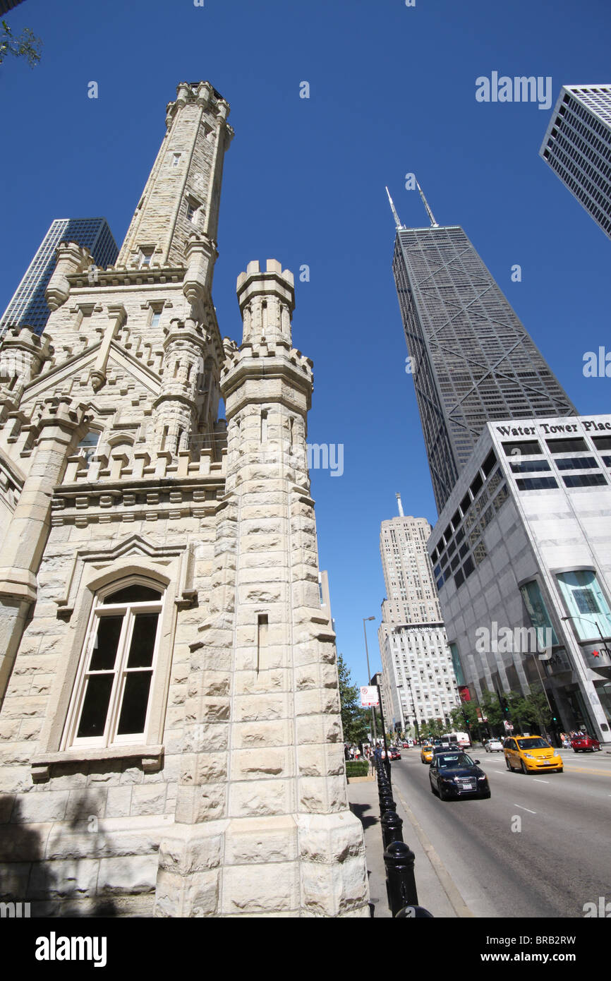 Chicago historic water tower -Fotos und -Bildmaterial in hoher ...