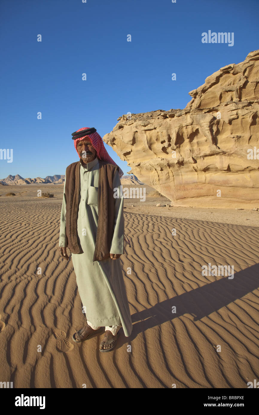 Bedouin man -Fotos und -Bildmaterial in hoher Auflösung – Alamy