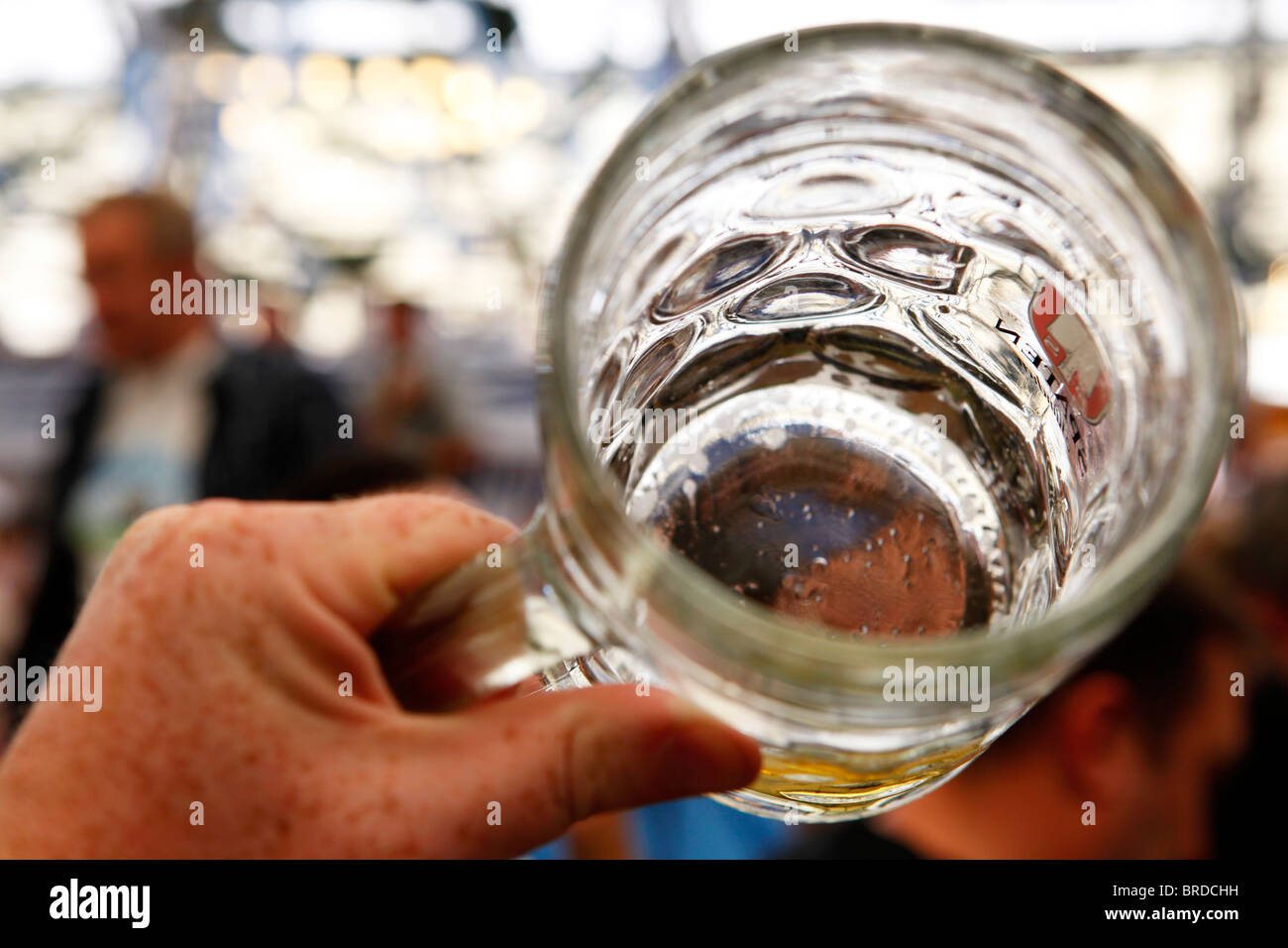 Ein liter bier -Fotos und -Bildmaterial in hoher Auflösung – Alamy