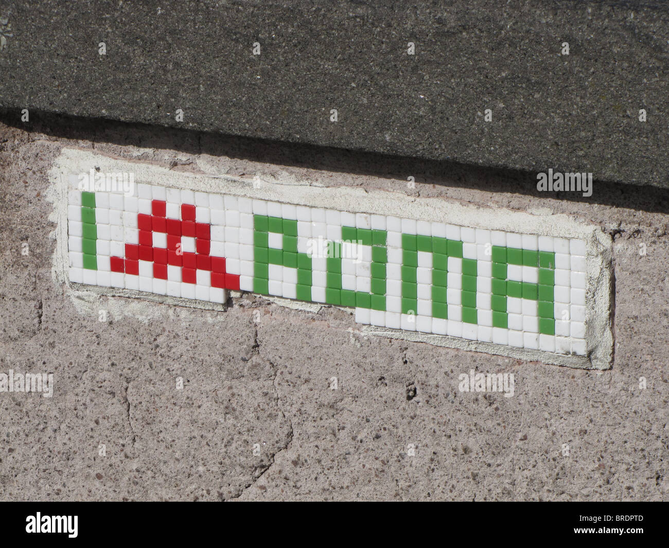 Italy rome pixel art graffiti -Fotos und -Bildmaterial in hoher ...