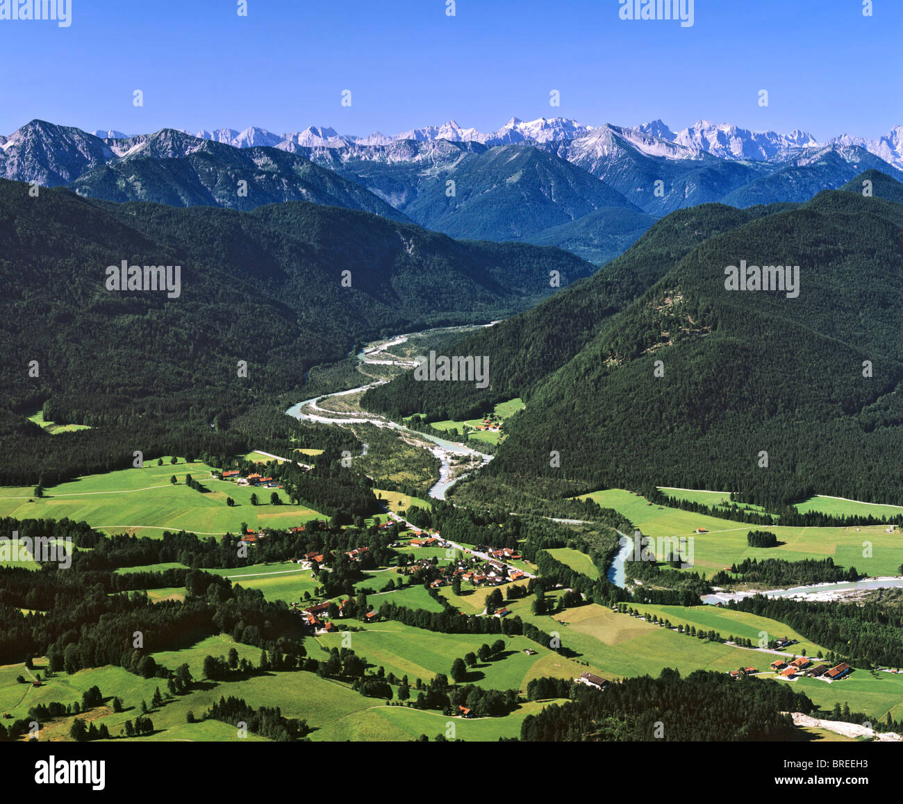 Isar river near lenggries bavaria -Fotos und -Bildmaterial in hoher ...