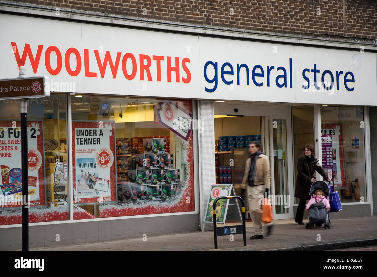 Woolworths shopfront -Fotos und -Bildmaterial in hoher Auflösung – Alamy