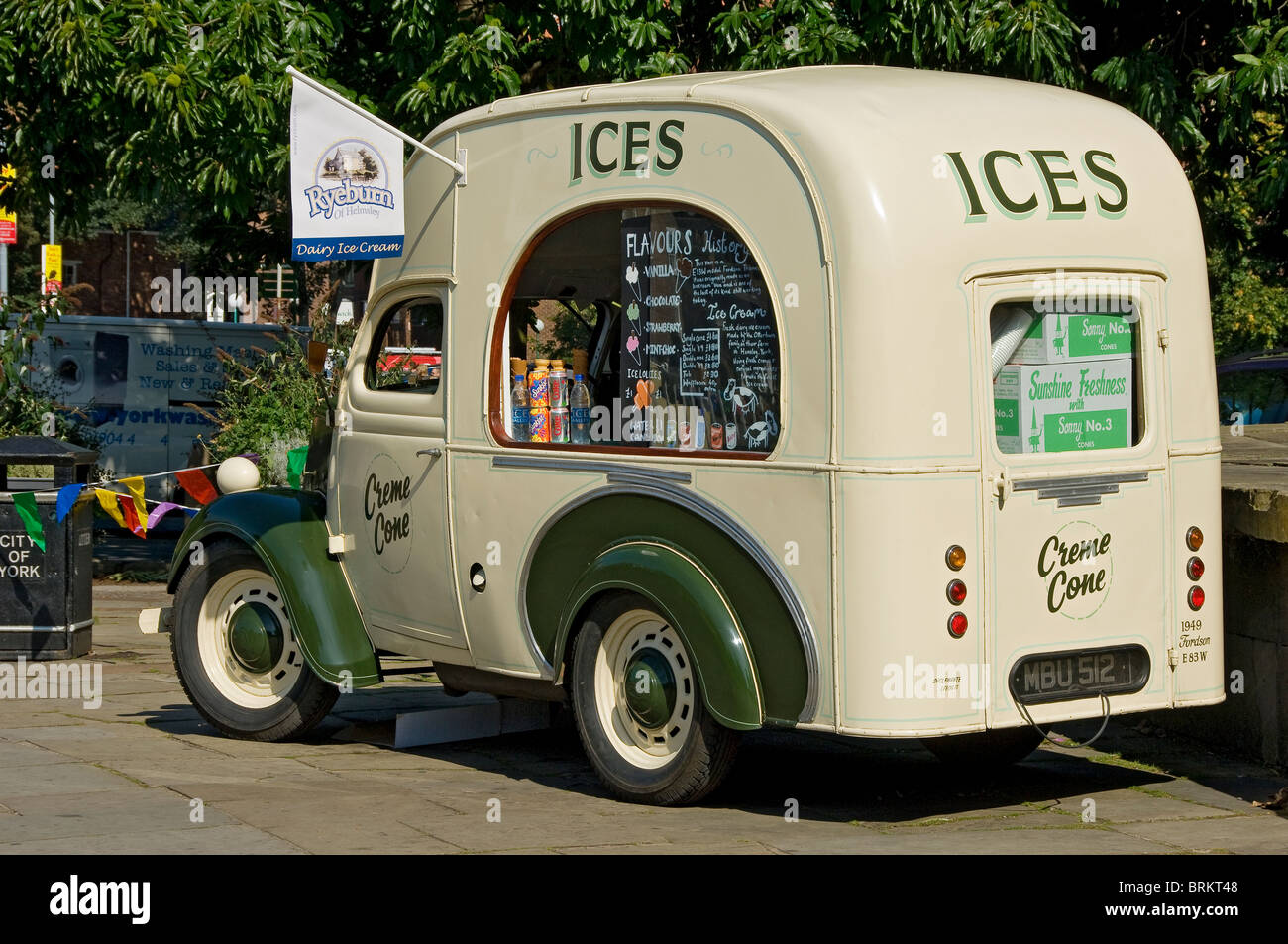 Old ice cream van -Fotos und -Bildmaterial in hoher Auflösung – Alamy