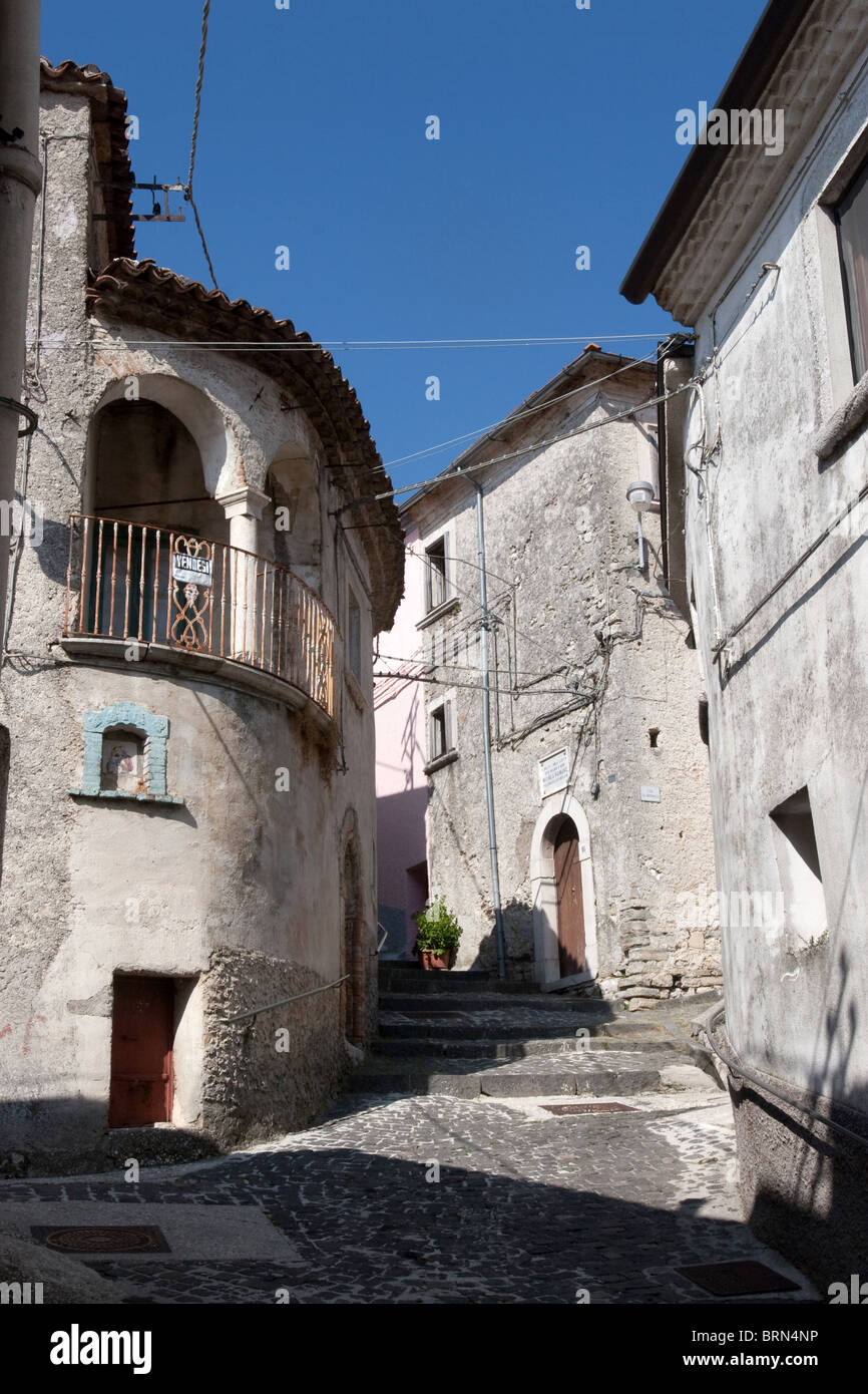 Castelpizzuto Molise Italien alte Bauerndorf Dörfer verlassenen Häusern ...