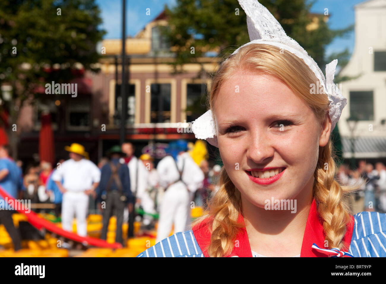 Dutch Cheese Girl Stockfotos und -bilder Kaufen - Alamy