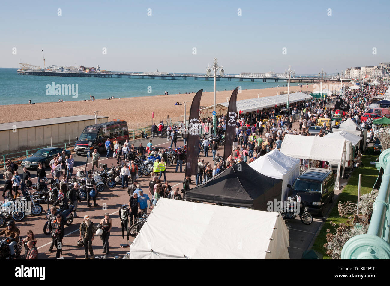 Mods brighton seafront -Fotos und -Bildmaterial in hoher Auflösung – Alamy