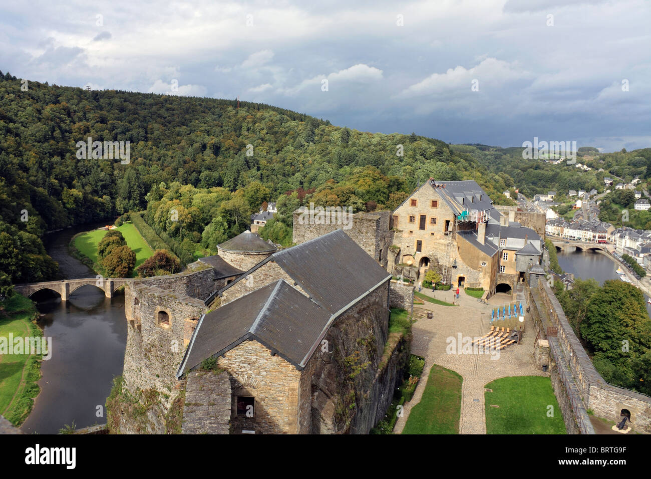 Schloss fort de bouillon -Fotos und -Bildmaterial in hoher Auflösung ...