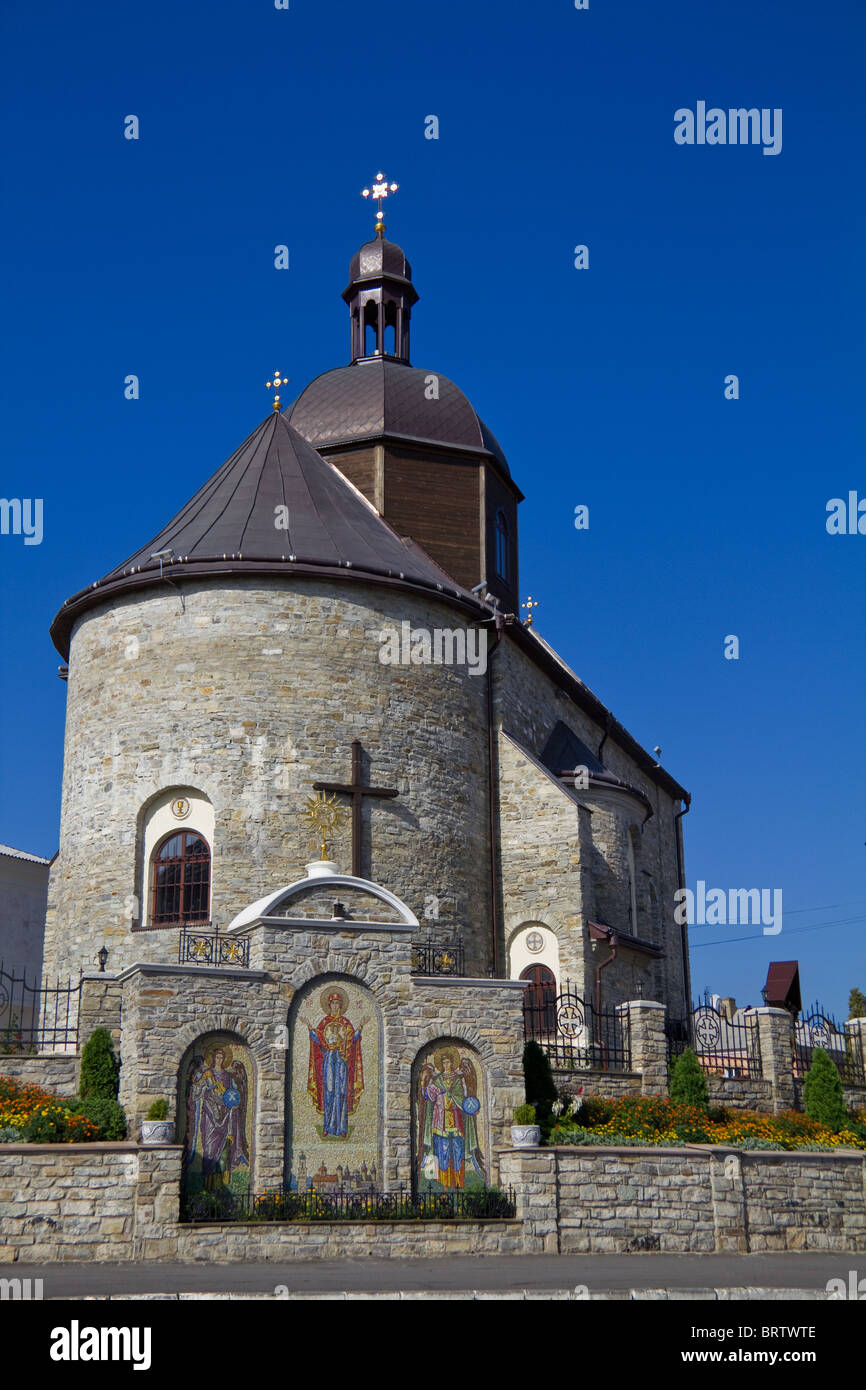 Dreifaltigkeitskirche in Kamenez Podolsk Ukraine Stockfotografie - Alamy