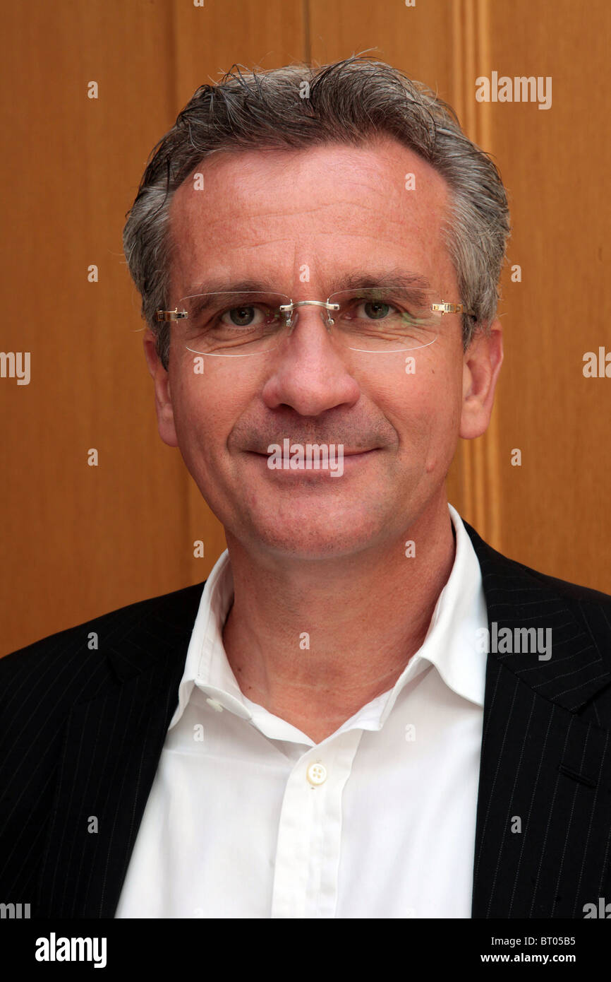 Ceo kommunikation -Fotos und -Bildmaterial in hoher Auflösung – Alamy