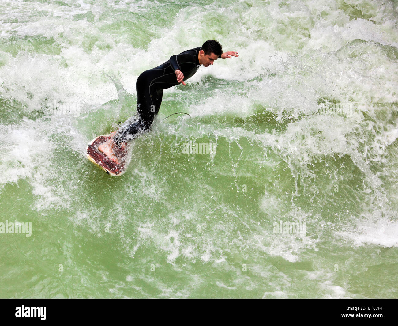 Eisbach welle -Fotos und -Bildmaterial in hoher Auflösung – Alamy