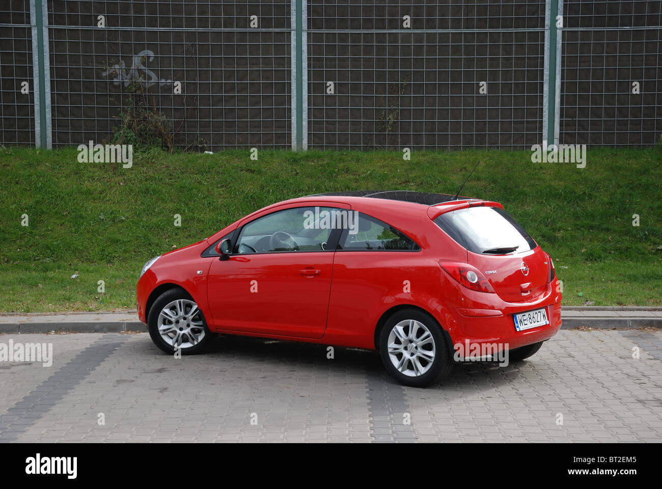 Opel corsa 1 3 cdti -Fotos und -Bildmaterial in hoher Auflösung – Alamy