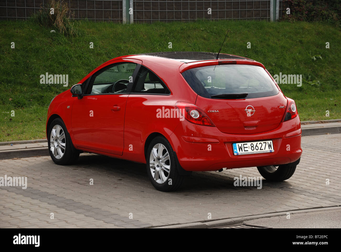 Opel Corsa 1.3 CDTI - meine 2006 - rot Metallic - drei Türen (3D ...