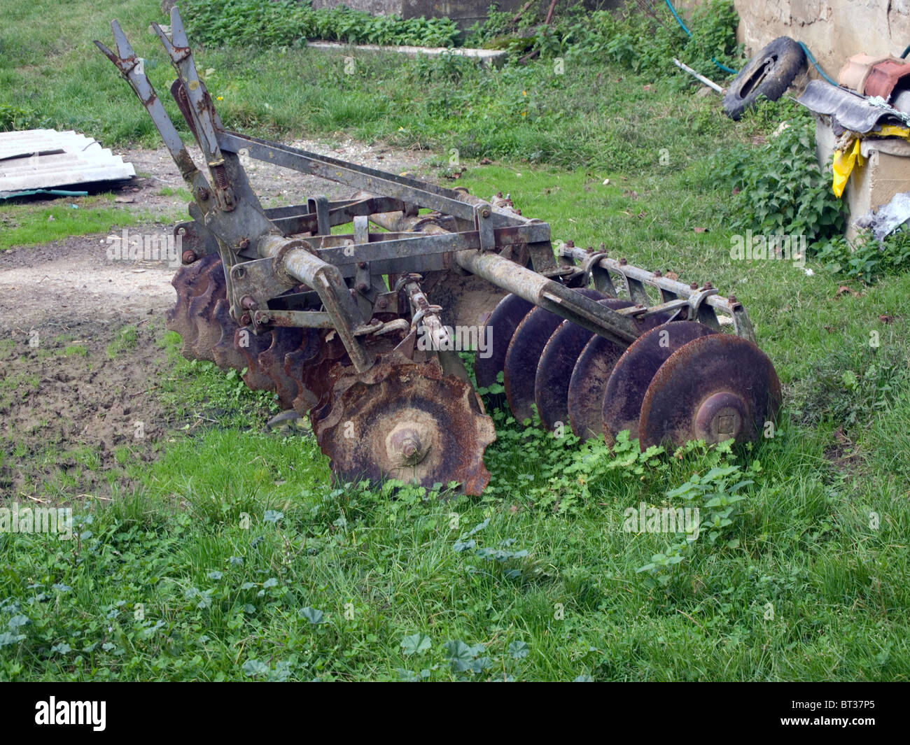 Old plow -Fotos und -Bildmaterial in hoher Auflösung – Alamy