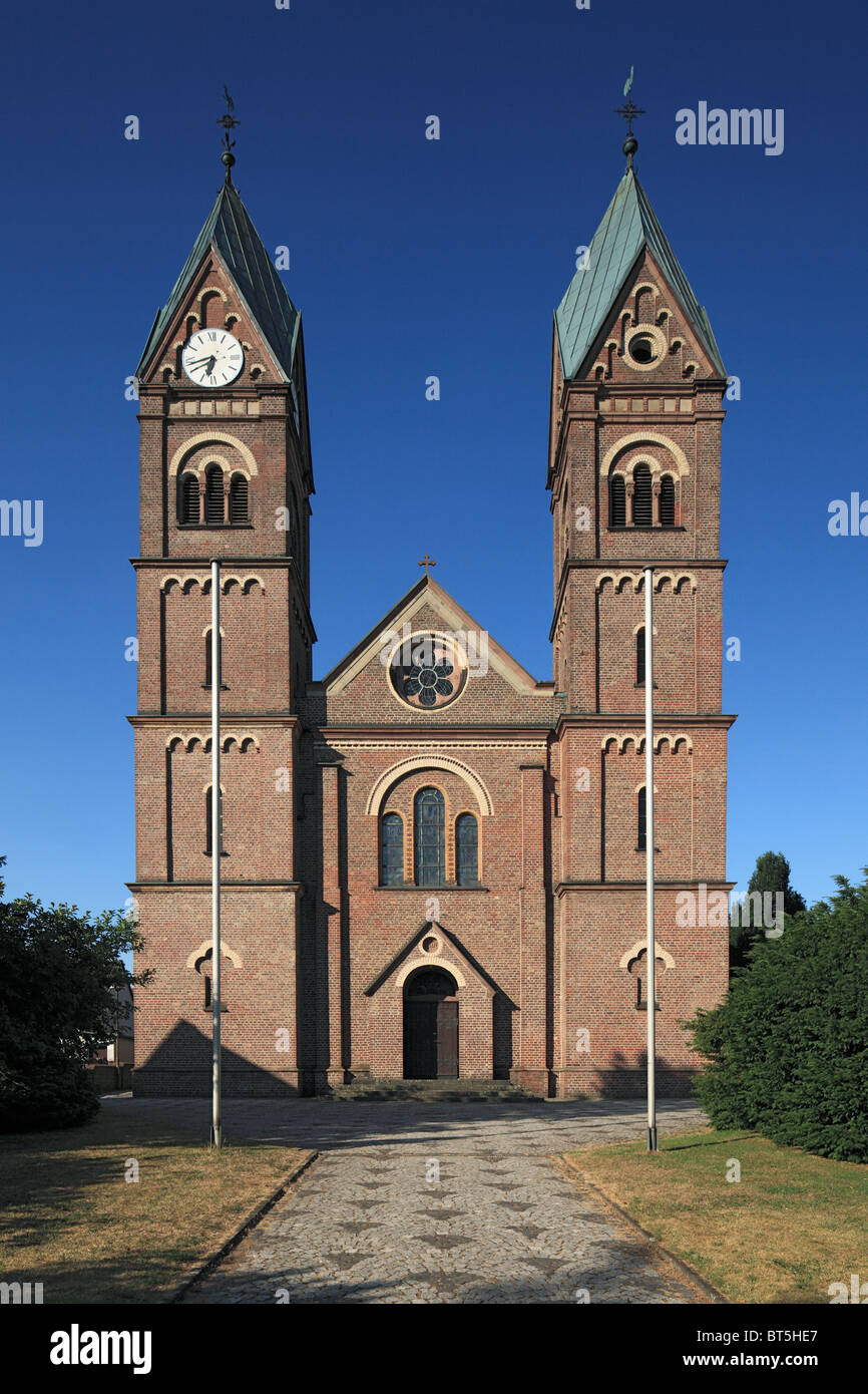 Katholische Pfarrkirche St. Stephanus in Leverkusen-Hitdorf, Rhein ...