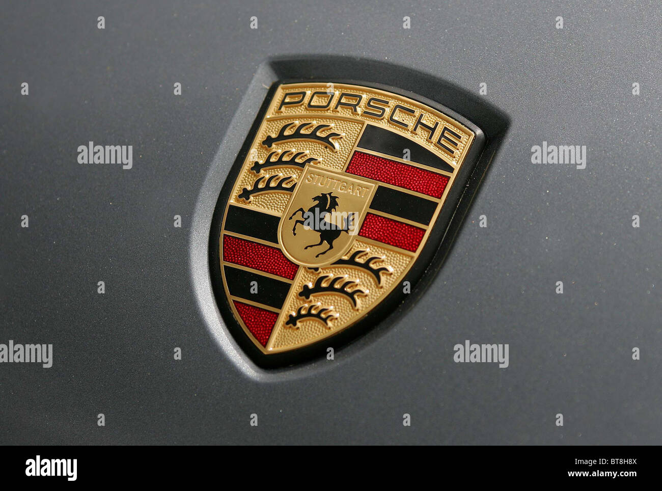 Cayenne logo -Fotos und -Bildmaterial in hoher Auflösung – Alamy