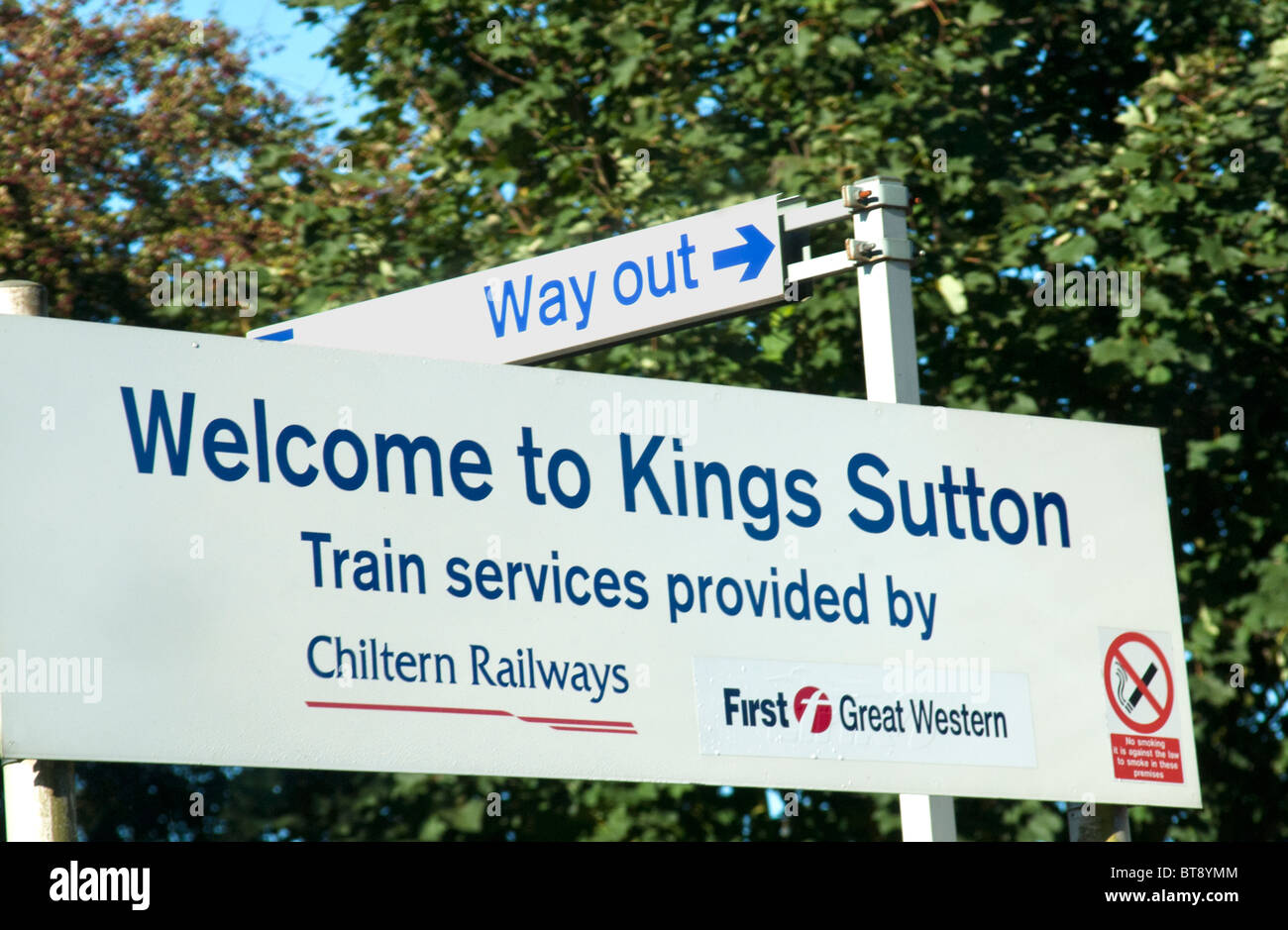 Sutton bahnhof -Fotos und -Bildmaterial in hoher Auflösung – Alamy