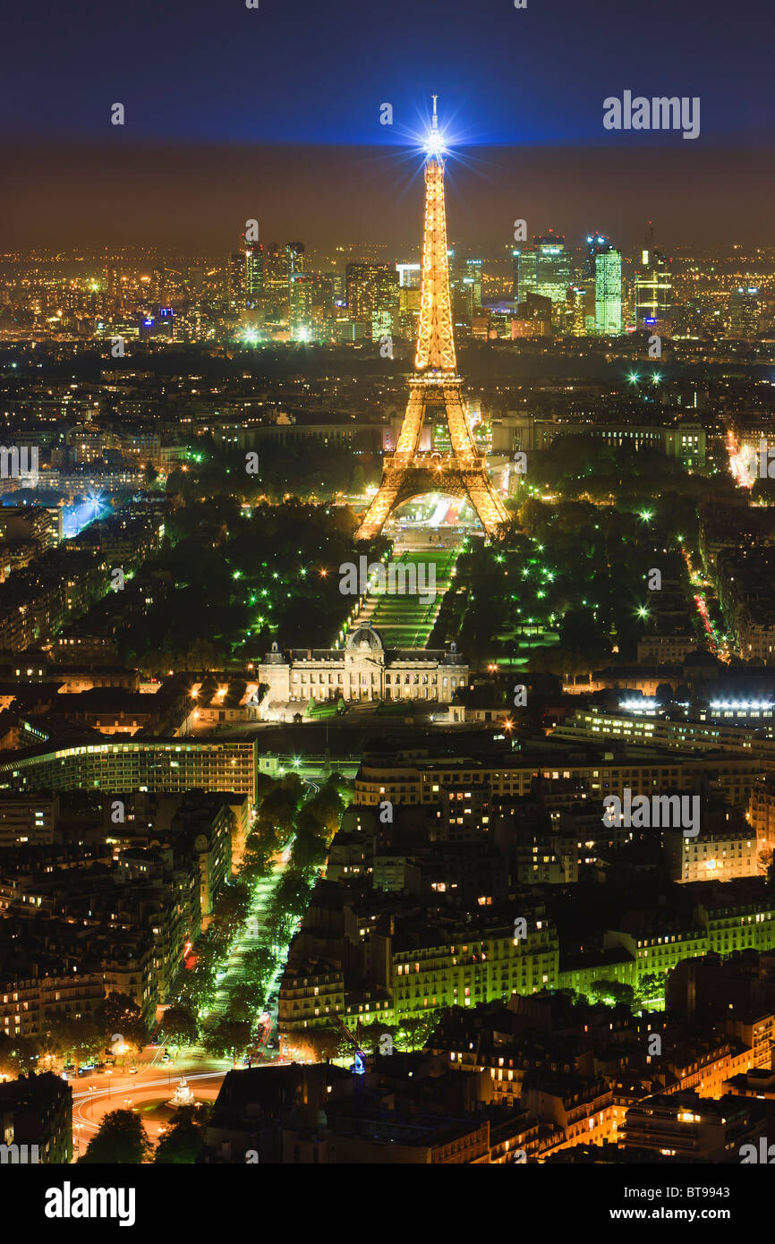 Sonnenuntergang in Paris mit dem Blick vom Tour Montparnasse Turm auf ...