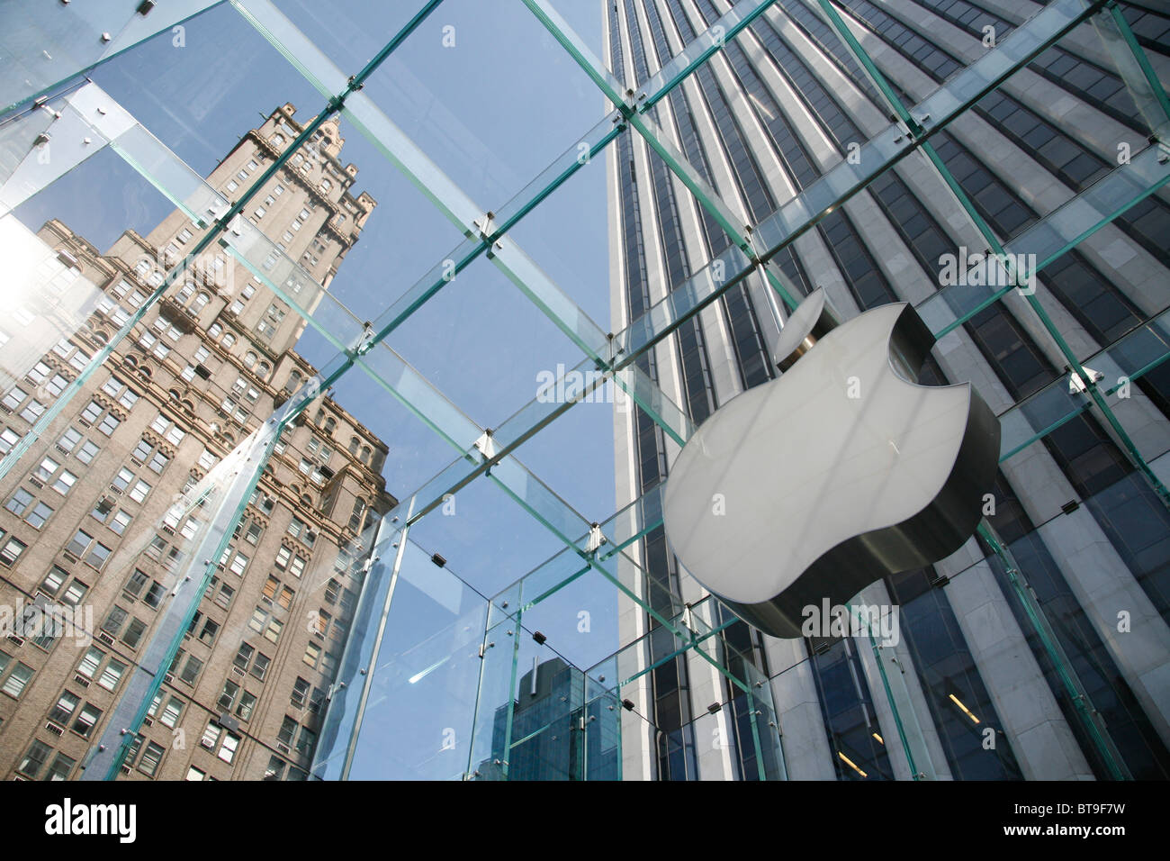 Apfel 5th avenue -Fotos und -Bildmaterial in hoher Auflösung – Alamy