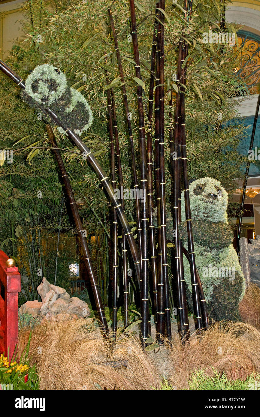 Atrium of hotel -Fotos und -Bildmaterial in hoher Auflösung – Alamy