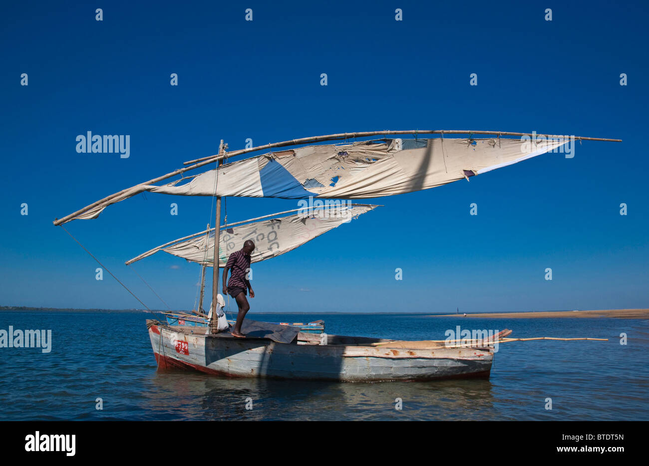 Sainling boat -Fotos und -Bildmaterial in hoher Auflösung – Alamy
