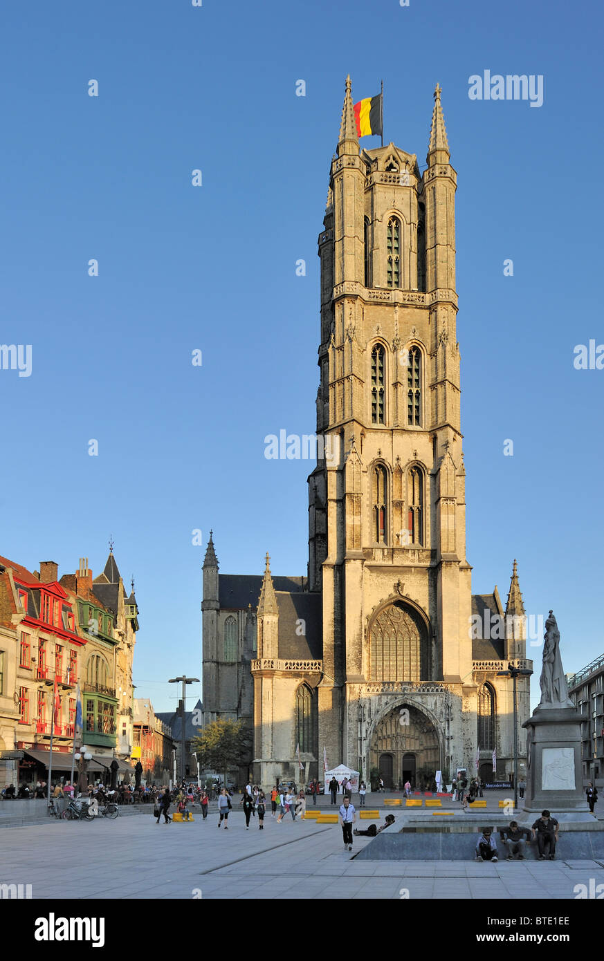 Cathedral square ghent -Fotos und -Bildmaterial in hoher Auflösung – Alamy