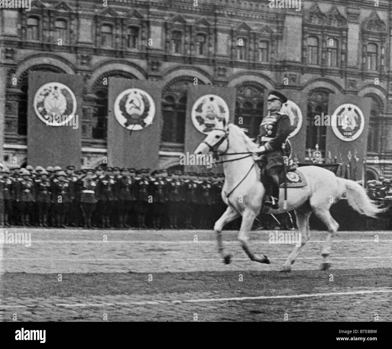 Soviet Marshal Georgy Zhukov Stockfotos und -bilder Kaufen - Alamy