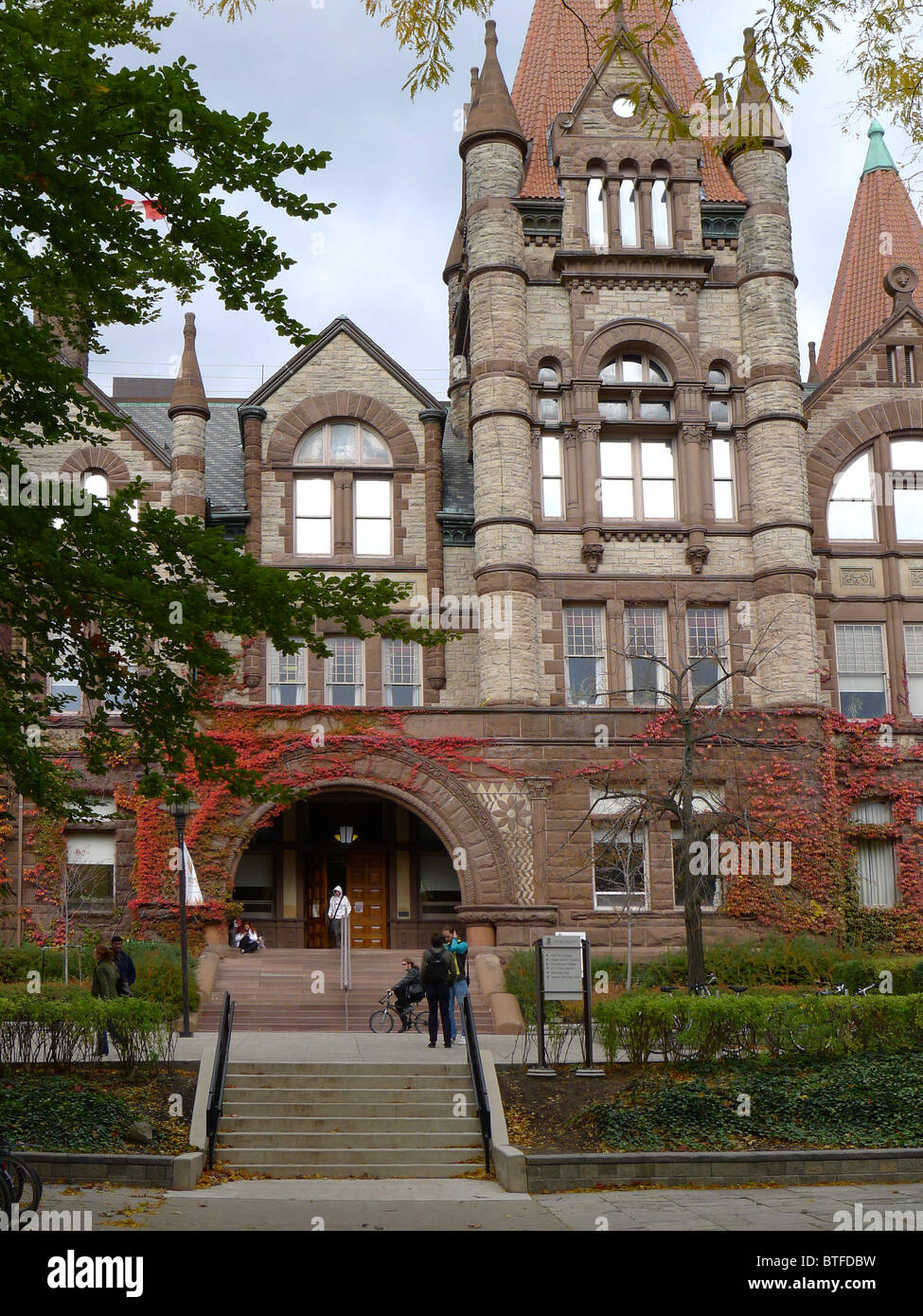University of toronto victorian -Fotos und -Bildmaterial in hoher ...